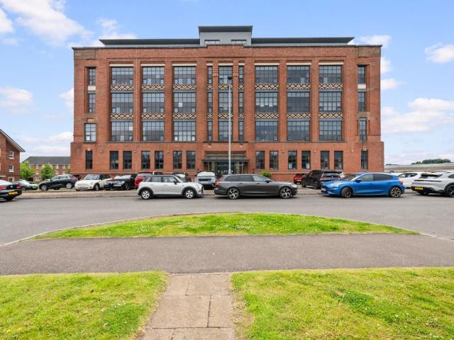 Inverlair Avenue, Glasgow, Glasgow City G43, 2 bed flat to rent, £1,250 pcm | PrimeLocation