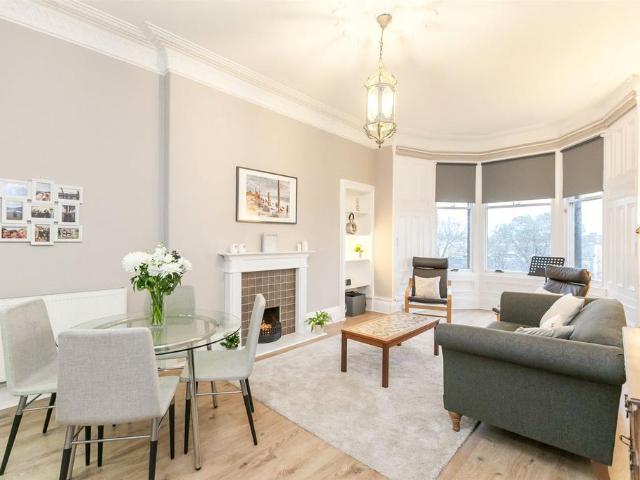 Inverleith Gardens, Edinburgh, EH3 2 bed flat to rent £1,640 pcm £378 pw