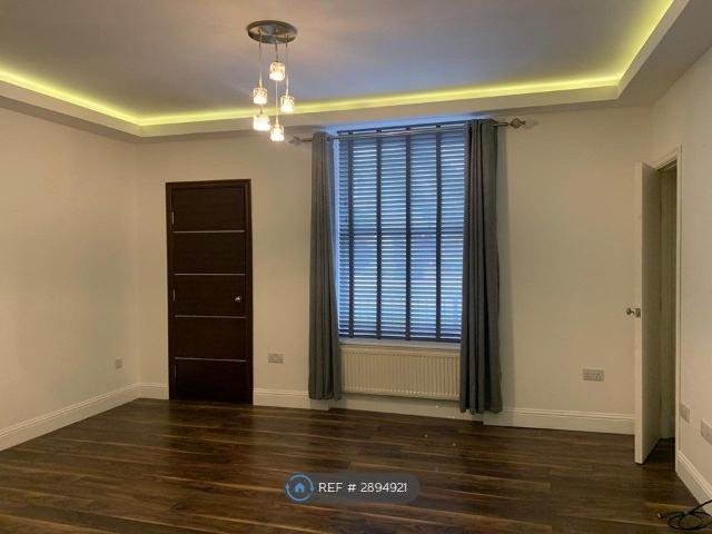 Inverurie Road, Bucksburn, Aberdeen AB21, 3 bed flat to rent, £850 pcm | PrimeLocation