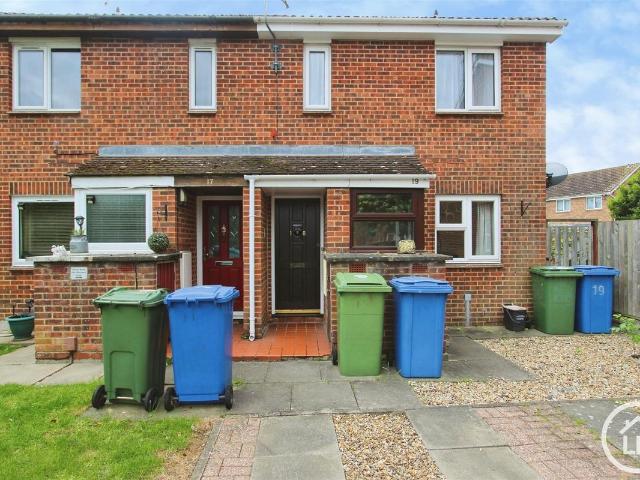Invicta Court, Milton Regis, Sittingbourne ME10, 1 bed property to rent, £975 pcm | PrimeLocation