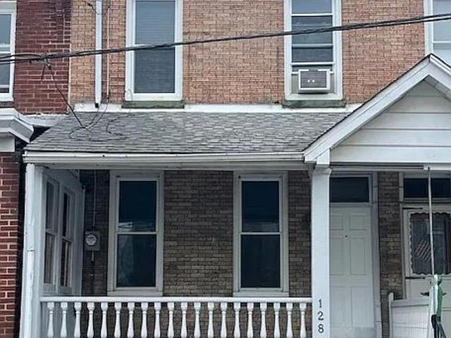 Inviting Apartment Room Available Today
