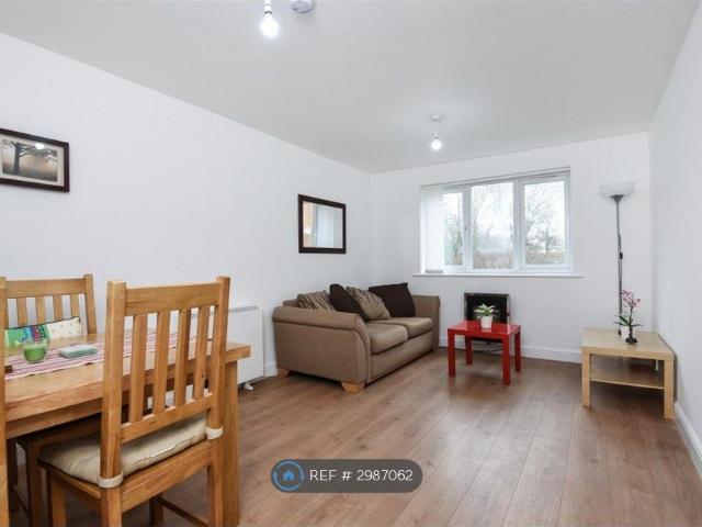 Inwen Court, London SE8, 1 bed flat to rent, £1,600 pcm | PrimeLocation