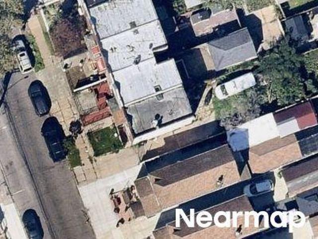 Inwood St