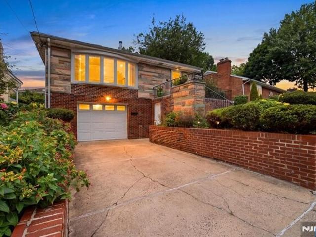 Inwood Ter, Fort Lee, Home For Sale