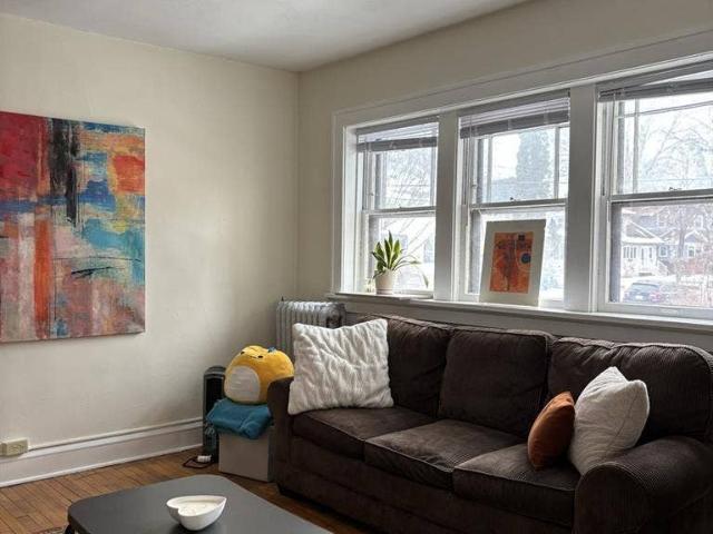 ISO a roommate!