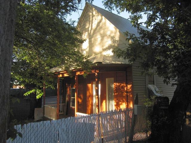 ISO Female Roommate: Private Room for Rent in Ogd
