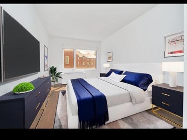 ISO Roommate in luxury Bushwick building!