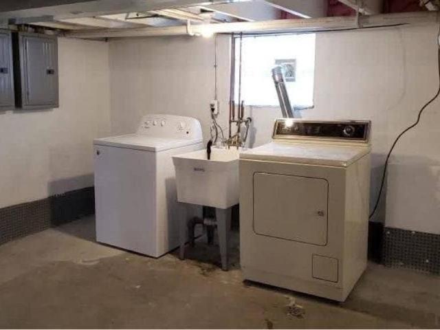 ISO roommate includes utilities