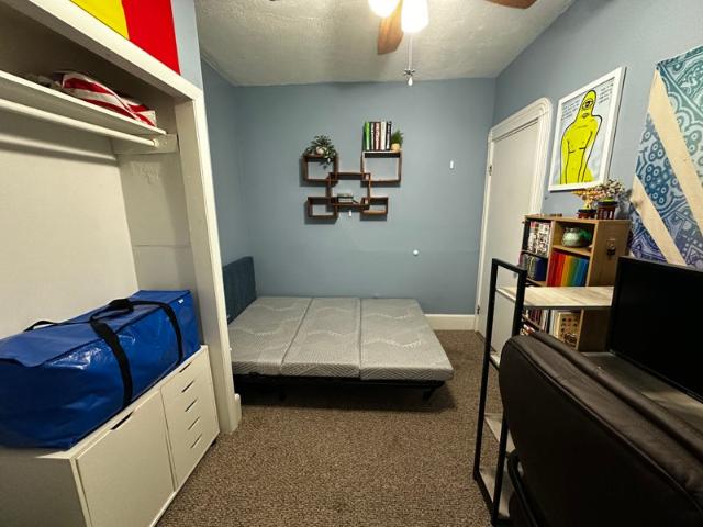 ISO roommate queer/LGBT friendly substance free