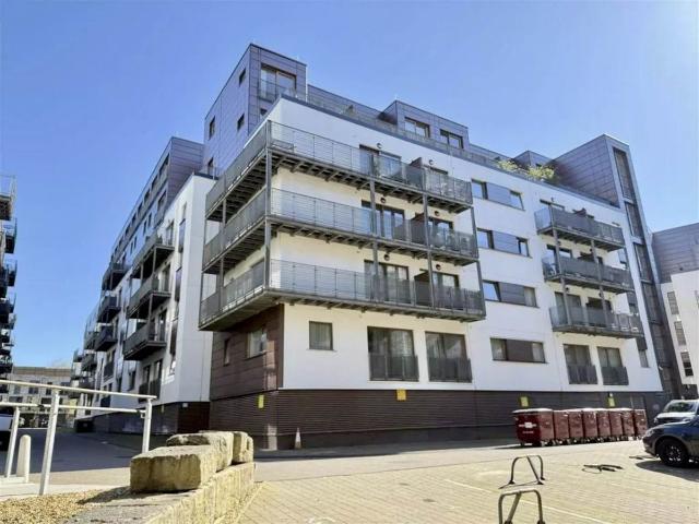 Isaac Way, Eastside Valley M4, 2 bed flat to rent, £1,100 pcm | PrimeLocation
