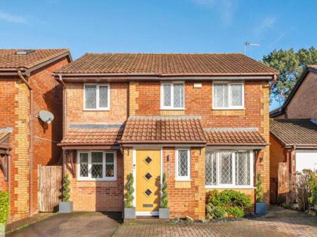 Isaacs Close, Talbot Village, 5 Bedroom Detached