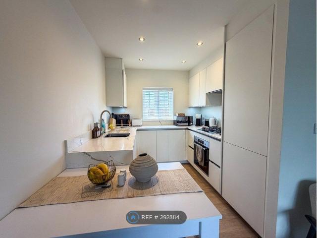 Isabel Lane, Kibworth, Leicester LE8, 2 bed flat to rent, £900 pcm | PrimeLocation
