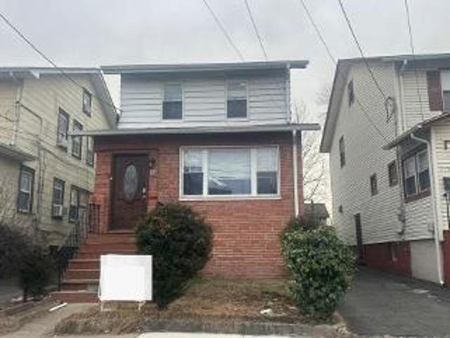 Isabella Ave