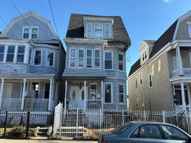 Isabella Ave
