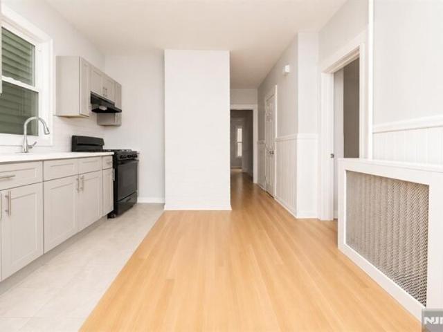 Isabella Ave, Newark, Home For Sale