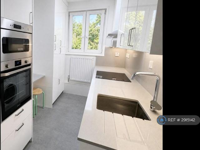 Isabella House, London, W6 4 bed flat to rent £4,750 pcm £1,096 pw