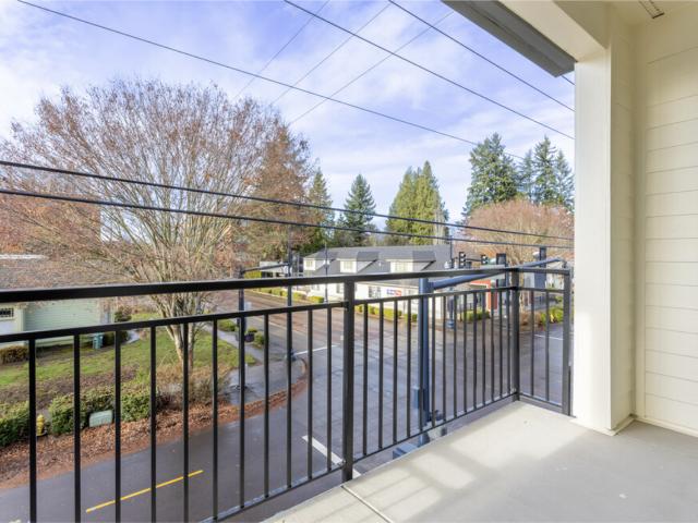 Isabelle Terrace 3 Bedroom Apartment for Rent at 210 Se 9th Ave, Hillsboro, OR 97123 Central Hillsboro