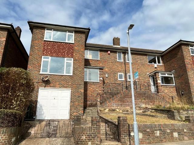 Isfield Road, Brighton, BN1 7FE 4 bed semi detached house to rent £2,100 pcm £485 pw