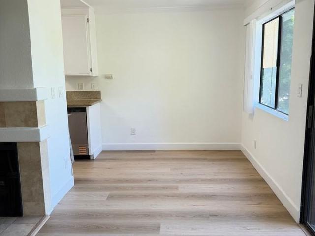 Isla Morada 2 Bedroom Apartment for Rent at 2204 S Beverly Glen Blvd, Los Angeles, CA 90064 Westside
