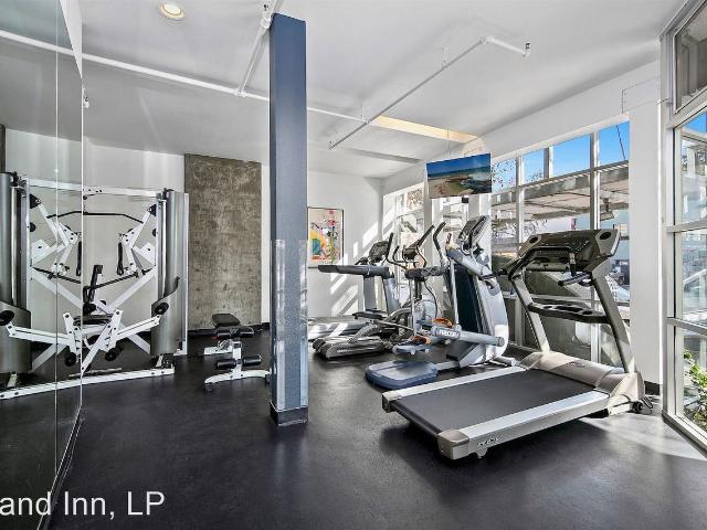 Island Ave Studio Apartment for Rent at 202 Island Ave, San Diego, CA 92101 Marina