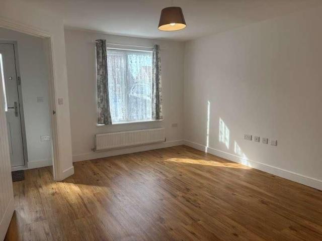 Island Avenue, Cranbrook, EX5