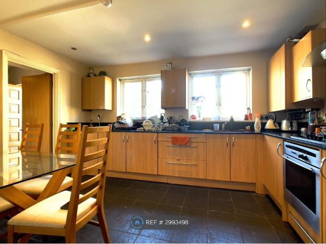 Island Gardens, London E14, Room to rent, £1,290 pcm | PrimeLocation