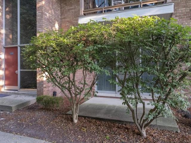 Island Dr Apt,ann Arbor, Condo For Sale