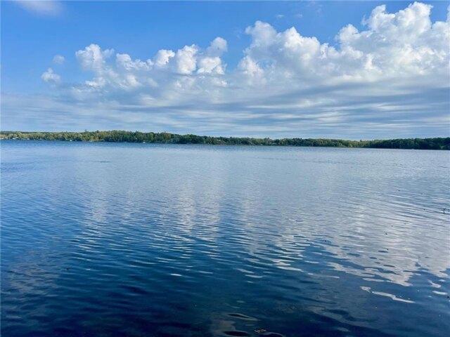 Island Loop, Windemere Township, Home For Sale