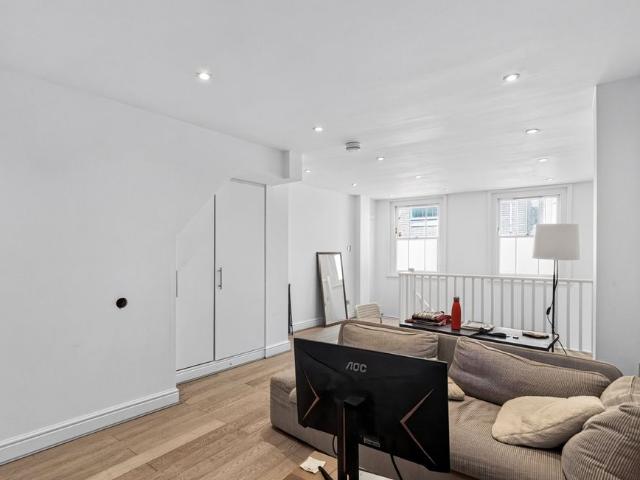 Island Row, London, E14 7HX