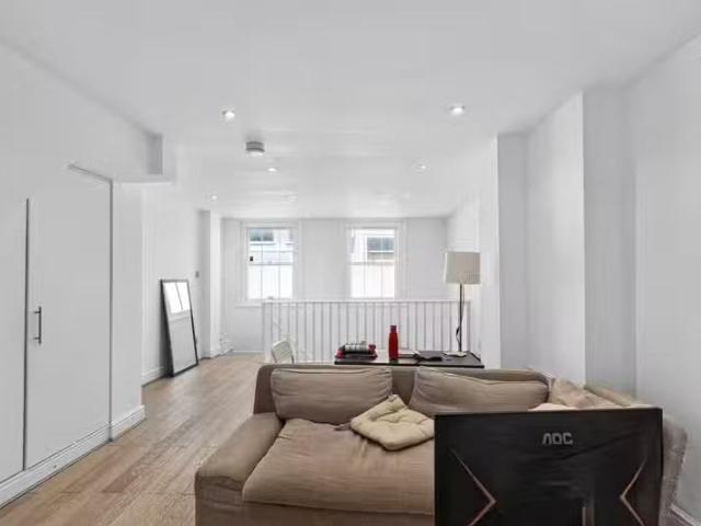 Island Row, London, E14 7HX