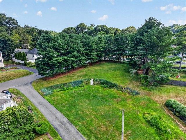 Island Rd, Lynnfield, MA 01940