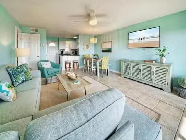 Island Retreat Court