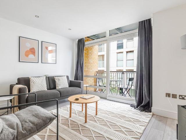 Isle Of Dogs E14, 1 bed flat to rent, £2,690 pcm | PrimeLocation