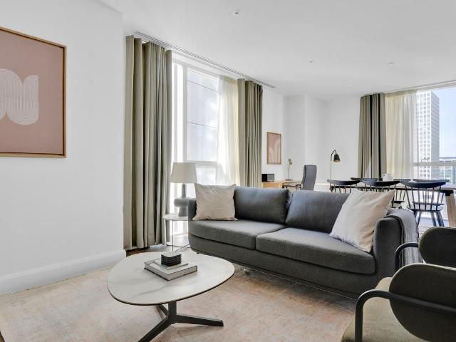 Isle Of Dogs E14, 3 bed flat to rent, £5,360 pcm | PrimeLocation