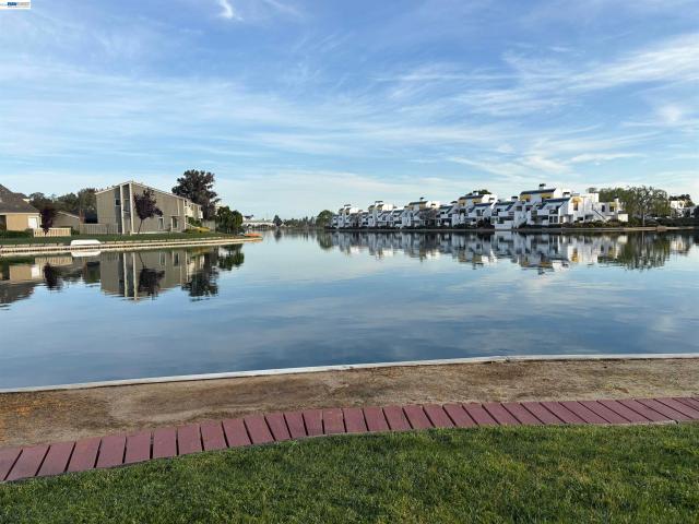 828 Columba Ln, Foster City, CA 94404 | MLS #41128 | Compass