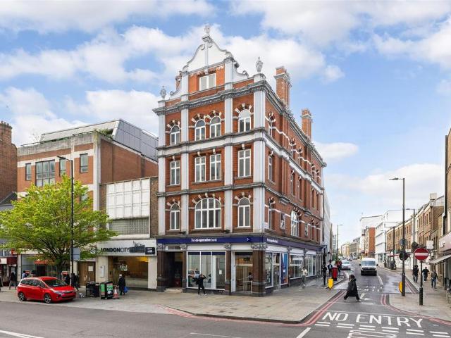 Islington High Street, Islington 1 bed flat to rent £2,500 pcm £577 pw