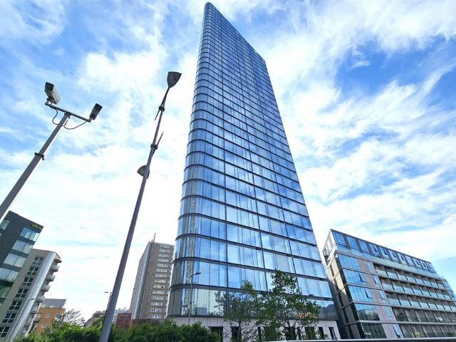 Islington, London EC1V 2 bed flat to rent £3,950 pcm £912 pw