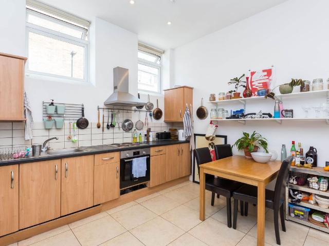 Islip Street, London NW5, 3 bed flat to rent, £3,500 pcm | PrimeLocation
