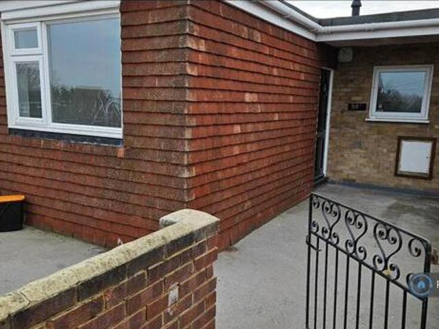 Istead Rise, Gravesend, 2 Bedroom Flat
