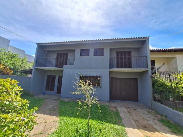 Ipanema Casa 3 dormitórios, sala, cozinha, vaga 2 carros cobertos ALUGA!