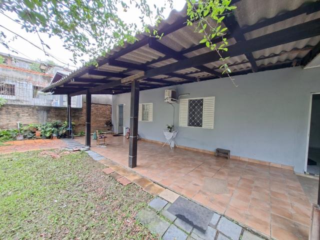 Ipanema Casa 2 dormitórios, semi mobiliada, 1 vaga ALUGA!