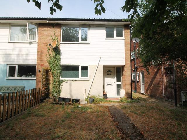 Ipswich Road, Colchester CO4, 3 bed semi detached house to rent, £1,400 pcm | PrimeLocation