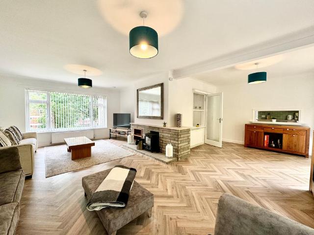 Ipswich Road, Bournemouth, BH4 4 bed detached house to rent £3,000 pcm £692 pw
