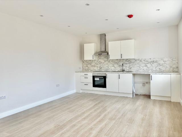 Ipswich Street, Stowmarket IP14, 1 bed flat to rent, £900 pcm | PrimeLocation