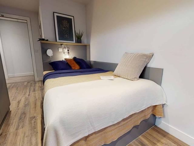 iQ Weaver Place, Coventry Has an Apartment