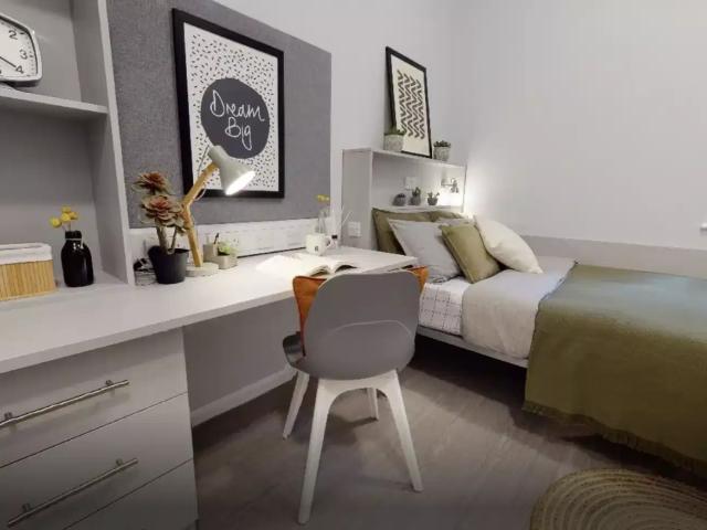 iQ Will Wyatt Court, London Student Accommodation | Amber
