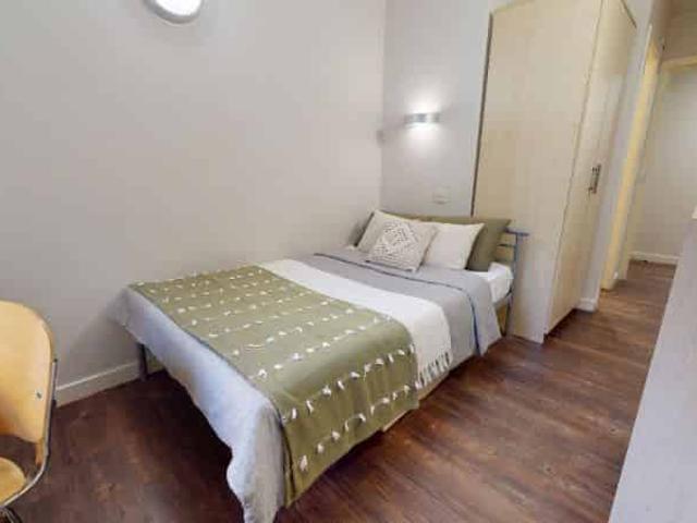 iQ Aspley House, Huddersfield Student Accommodation | Amber