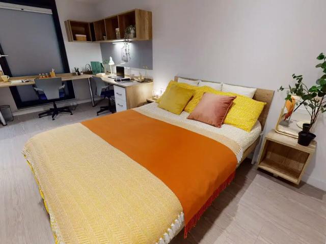 iQ Elgin Place Glasgow Student Accommodation, UK | Amber