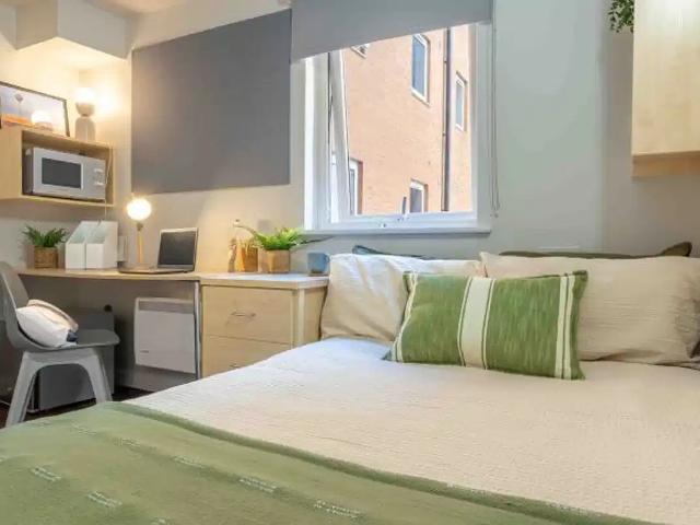 iQ Great Newton House Liverpool Student Accommodation | Amber