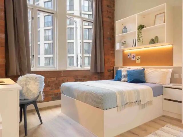 iQ Hollingworth House, Manchester Student Accommodation | Amber